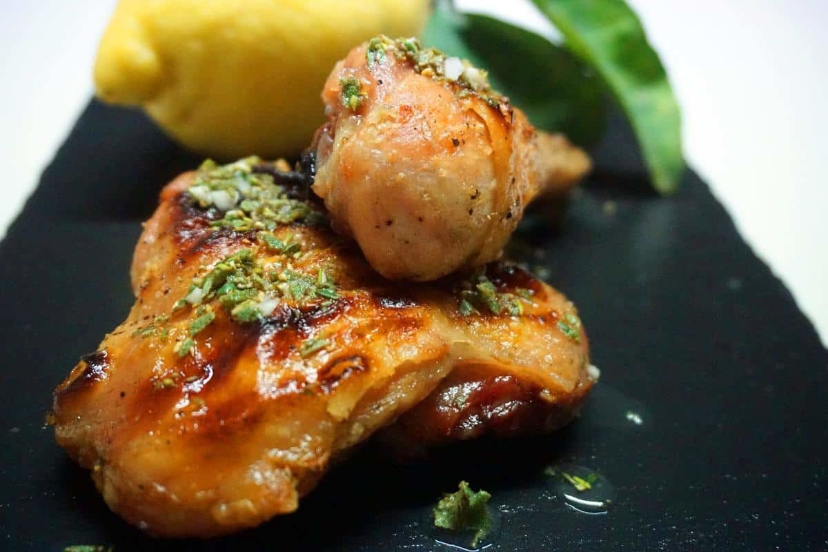 Pollo alla griglia perfetto: ricetta per pelle croccante e carne succosa!